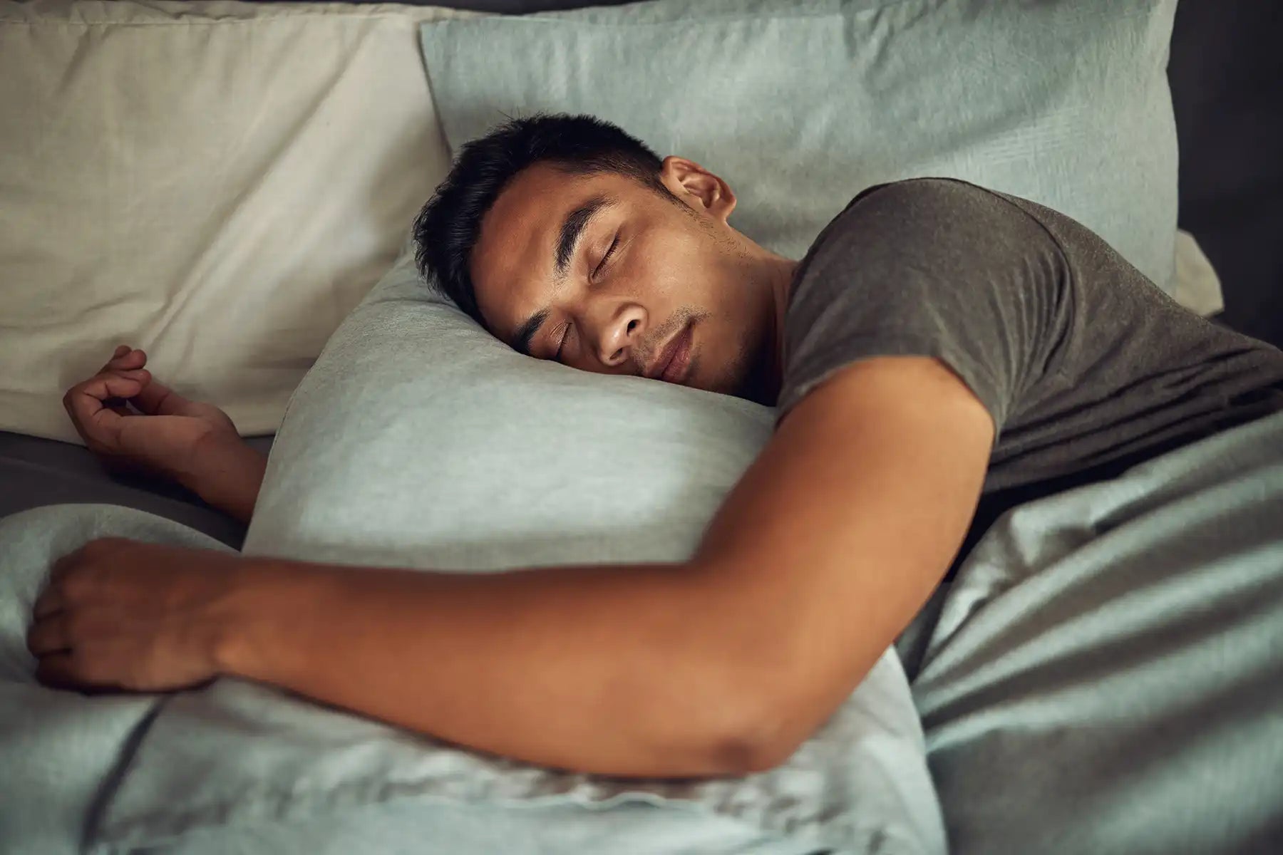 Food & Sleep: What to Eat (and Avoid) for Deeper Rest – Essntl Health